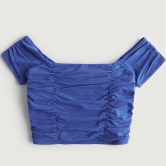 Hollister | Tops | Social Tourist Top | Poshmark